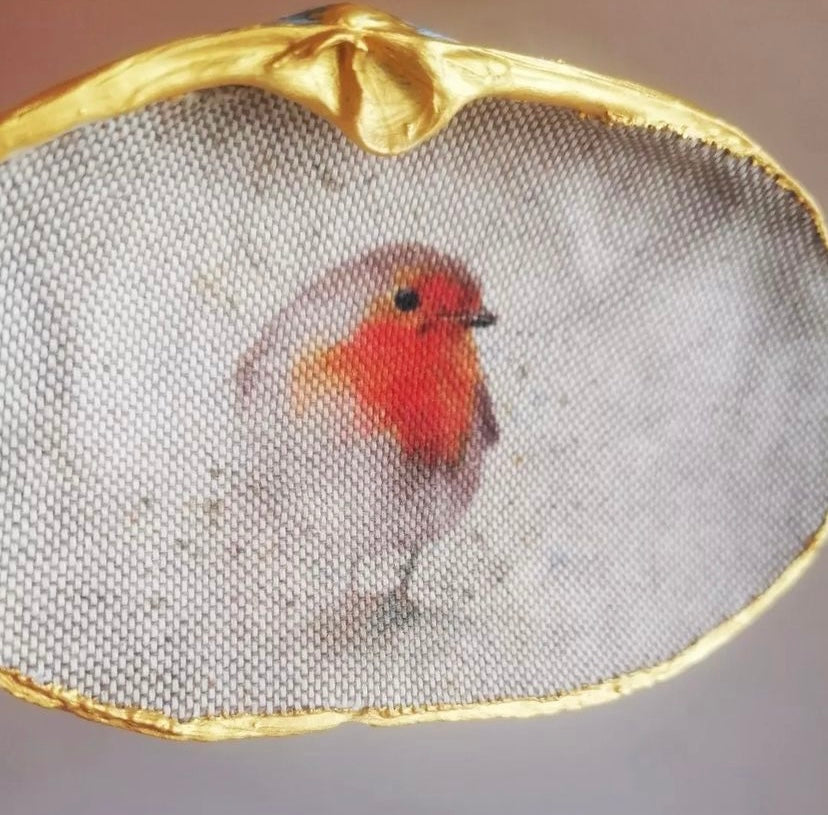 Irish Clam Trinket Dish - Robin – Gillyggdesigns